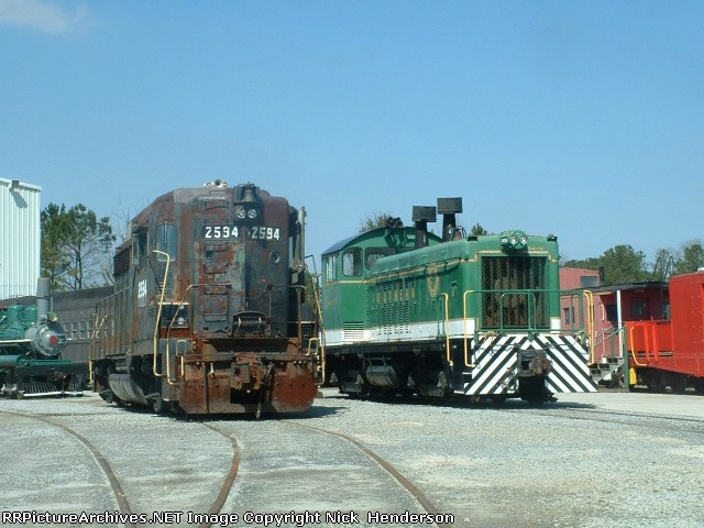 Old and newer power lineup at SERM